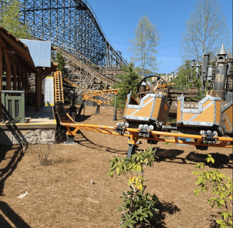 Guide To Dollywood - Family Vacations US